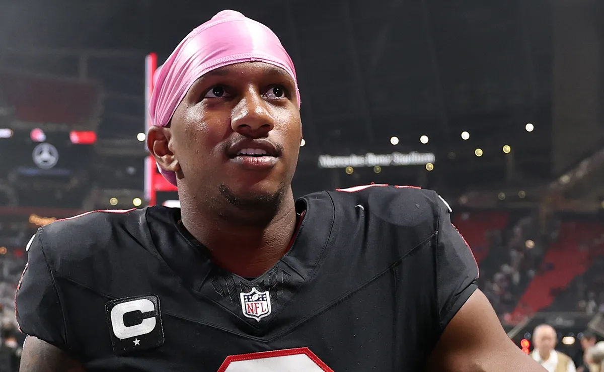Falcons receive devastating news on Michael Penix Jr.’s knee injury ...